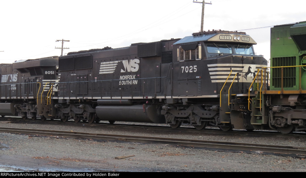 NS 7025